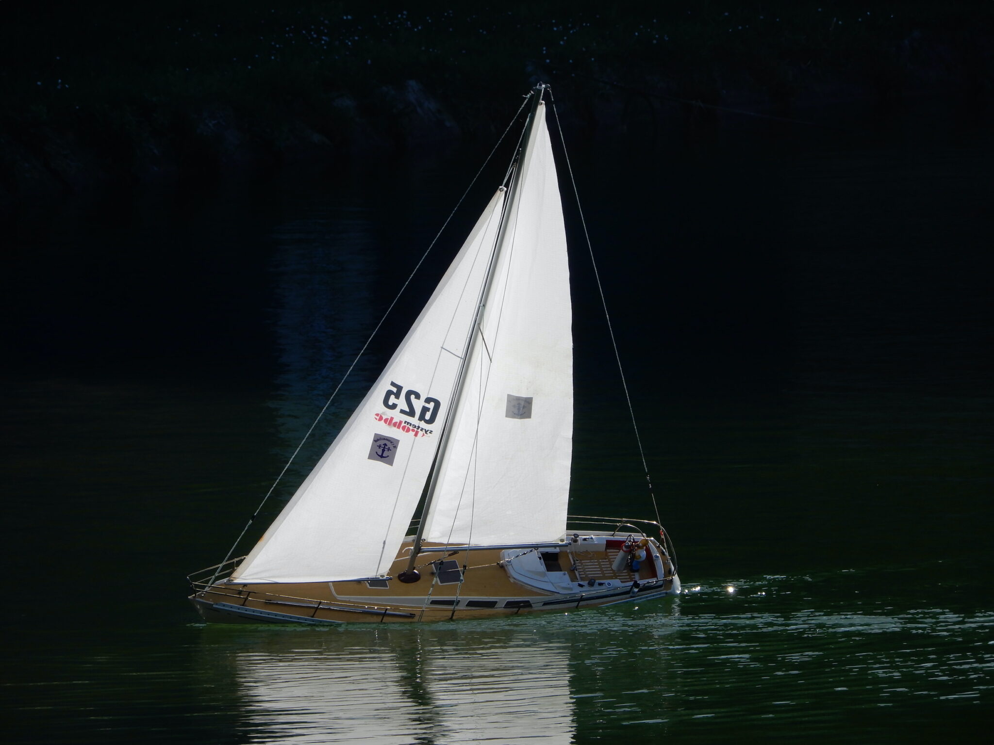 Velero RC Clara Ines | Modelismo Naval y RC